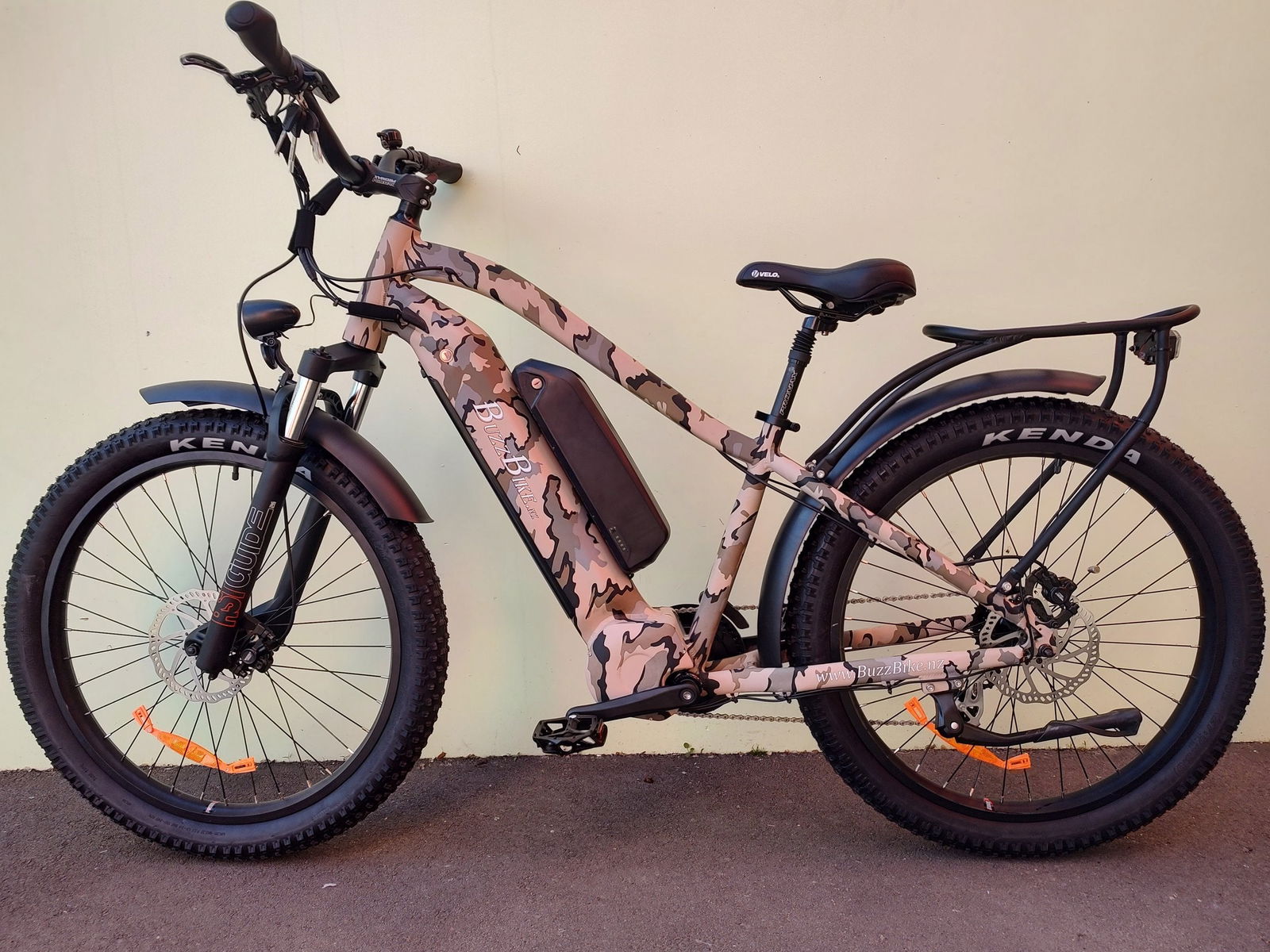 BUZZ BIKE TT DOUBLE BATTERY DELUXE 27. 5" X 3" CAMO – Papanui Cycles
